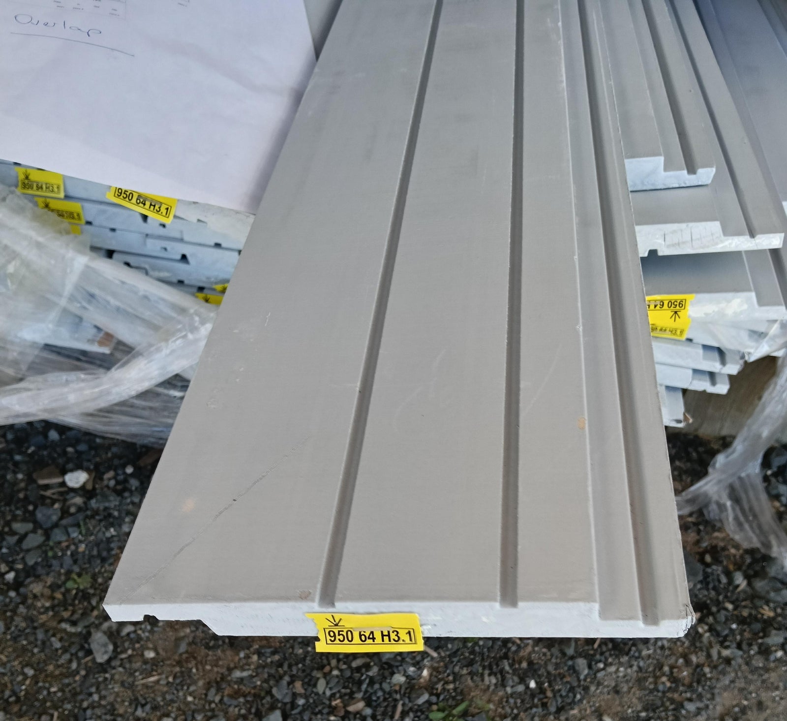 Weatherboard 200X25 (180X18) H3.1 LOSP Vertical Shiplap Pre-Primed Fin